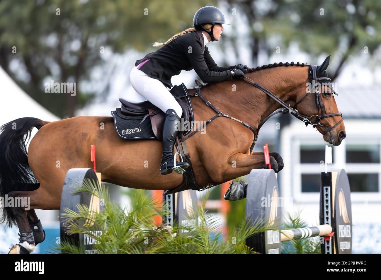 Jacqueline Steffens-Daley from Canada competes at a Major League Show ...
