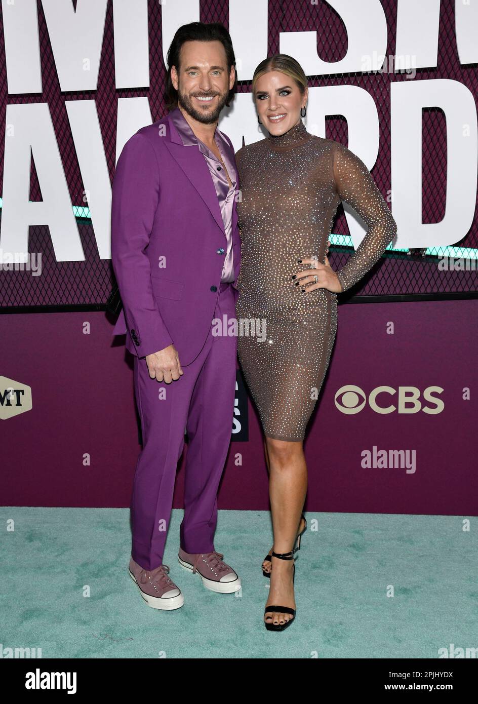 Scott Thomas, left, and Lexia Chamryk Thomas arrive at the CMT Music ...