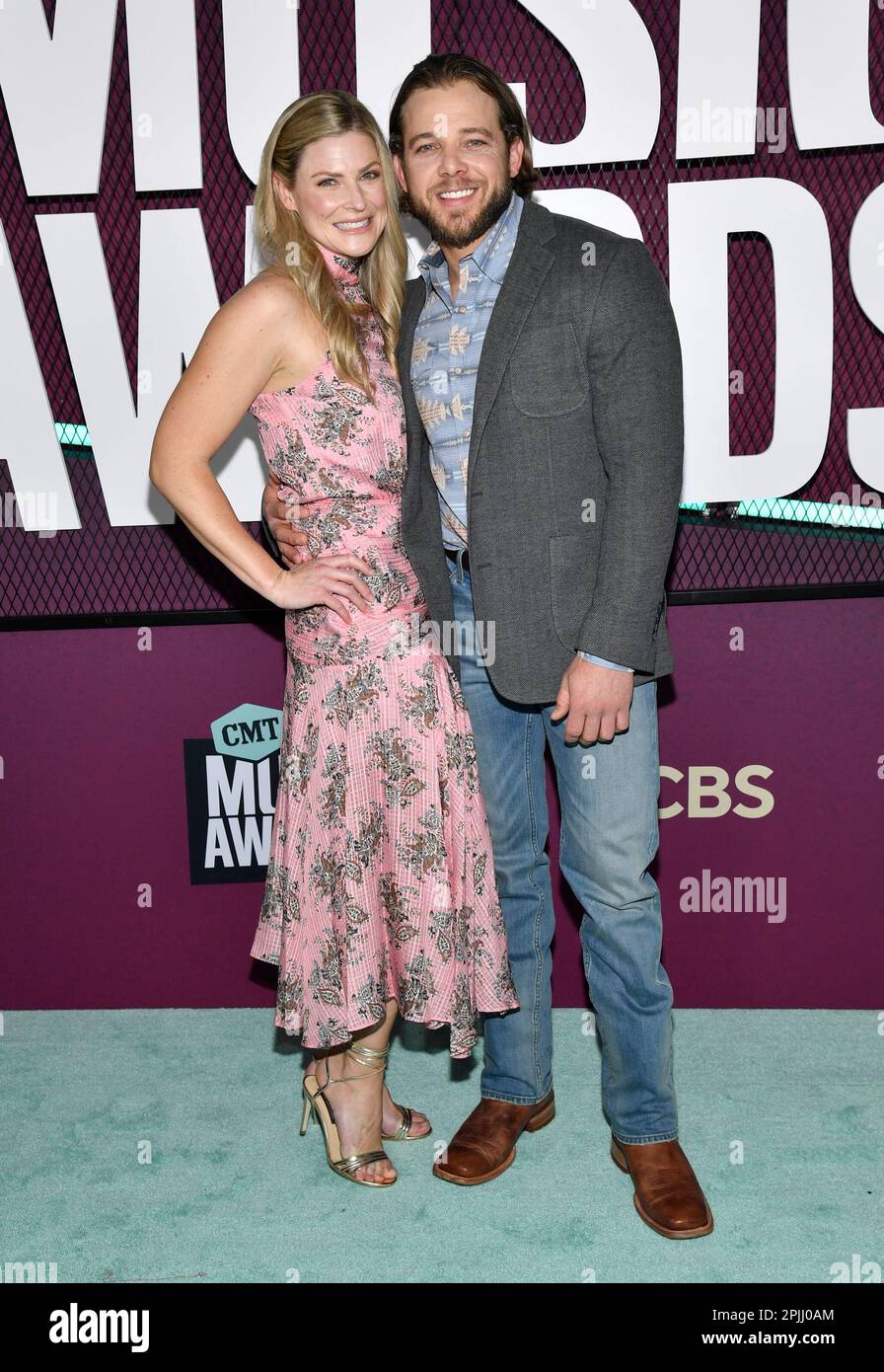 Max Thieriot And Lexi Murphy