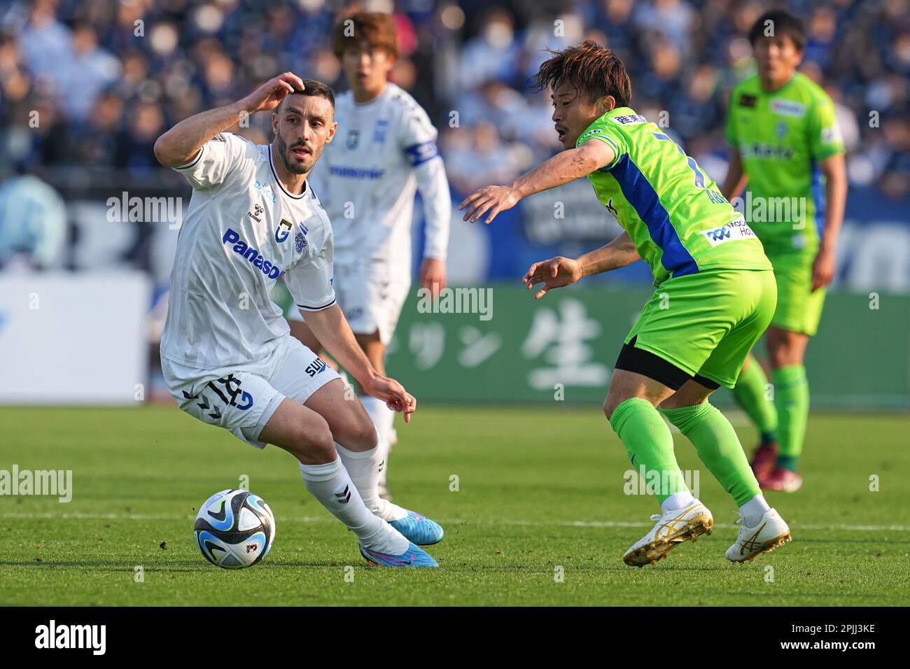 Lemongas Stadium Hiratsuka, Kanagawa, Japan. 1st Apr, 2023. (L-R) Neta ...