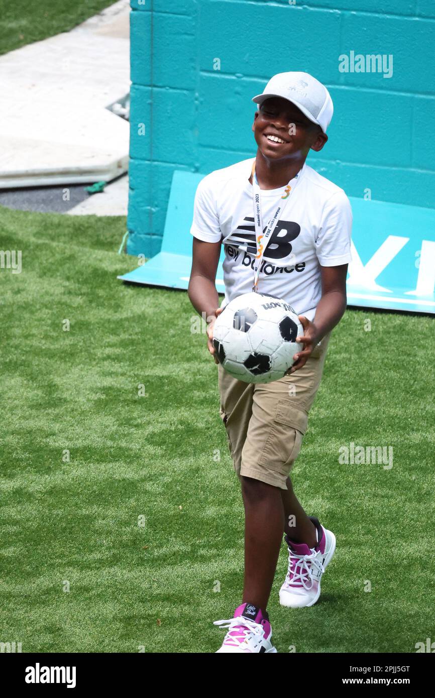 DMIAMI GARDENS, FLORIDA - APRIL 02: Cameron Gauff at the Miami Open at ...