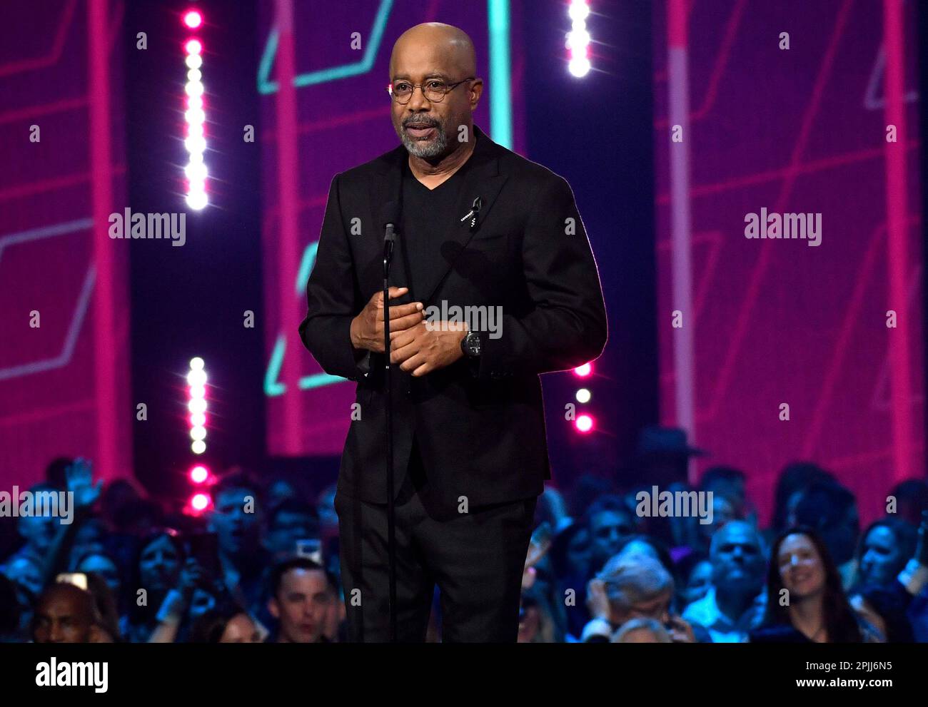 Darius Rucker presents the award for video of the year at the CMT Music ...