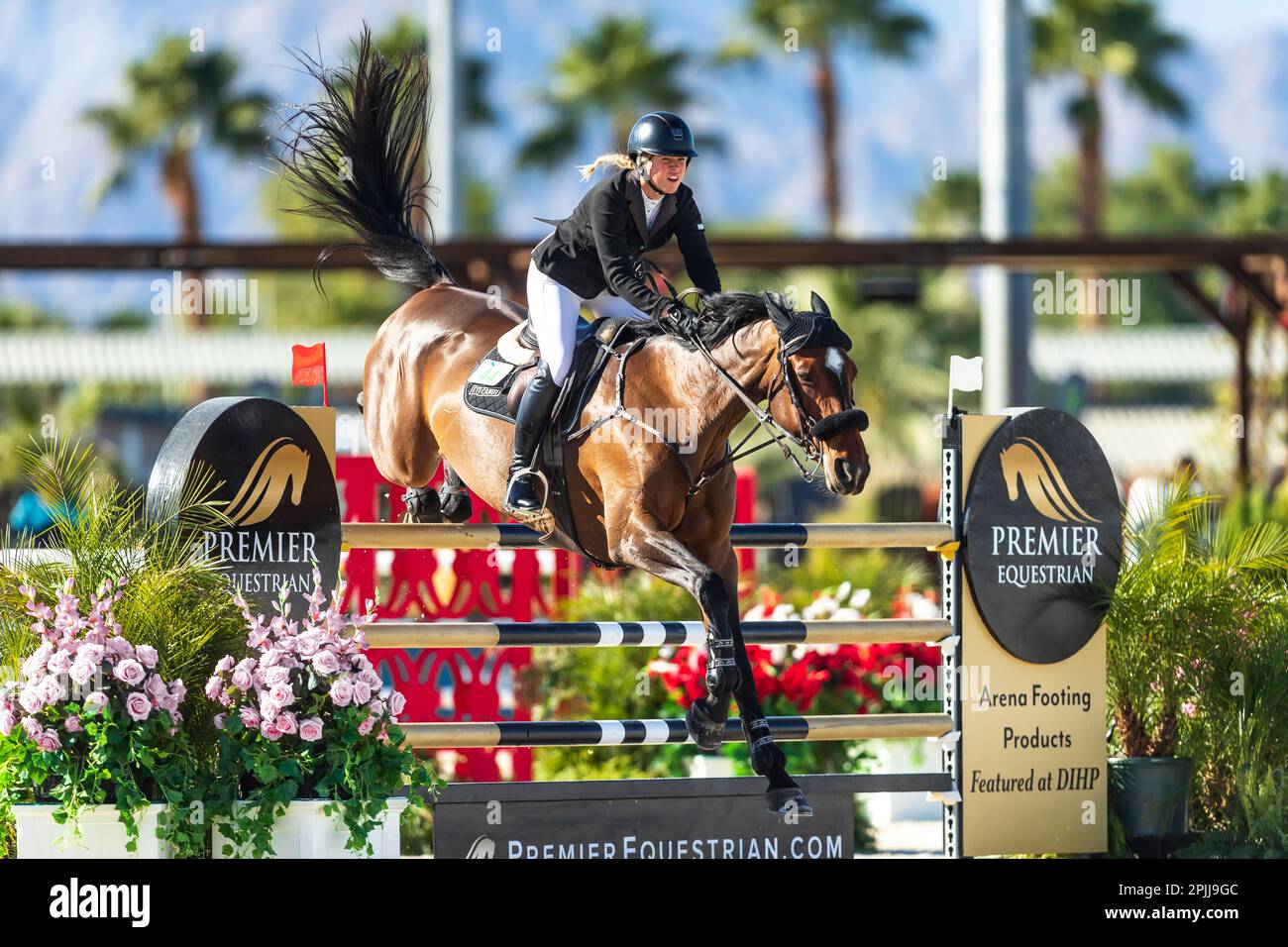 Jacqueline Steffens-Daly from Canada competes at a Major League Show ...