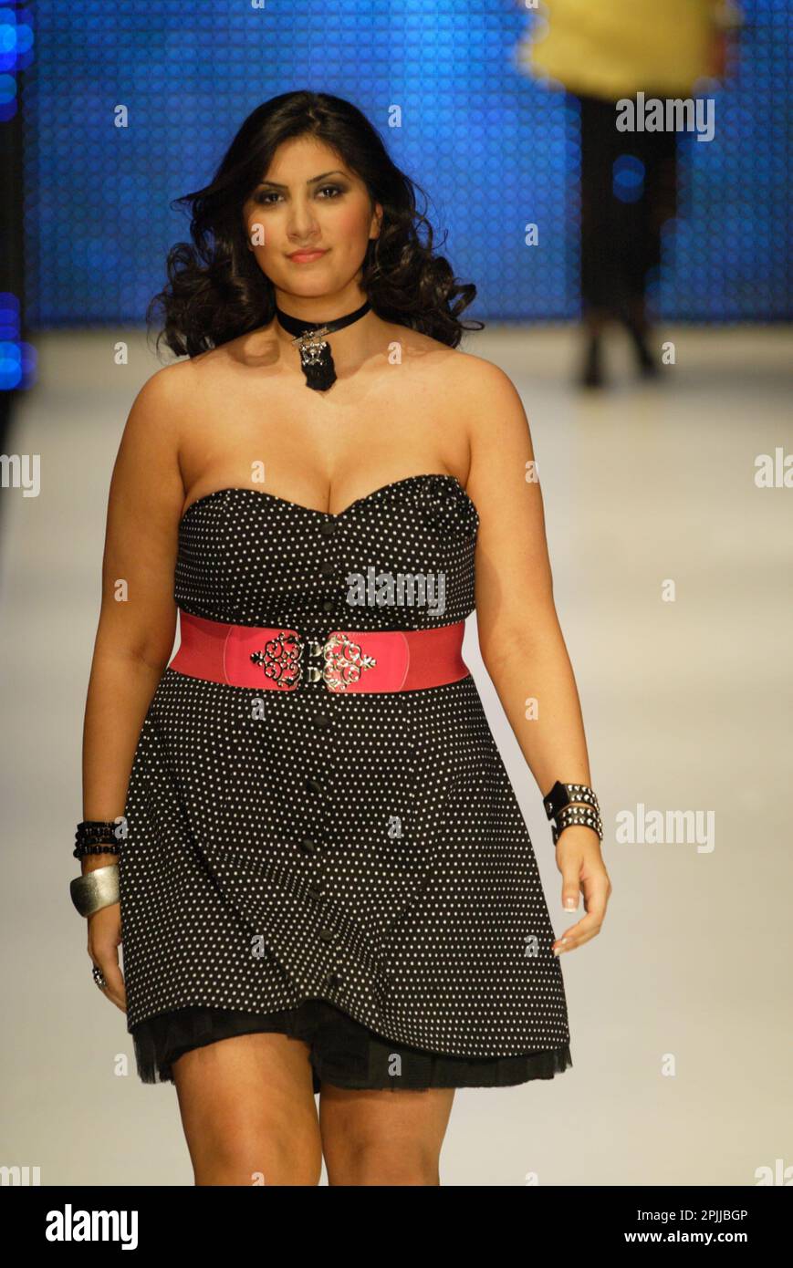 Plus size model catwalk hi-res stock photography and images - Alamy