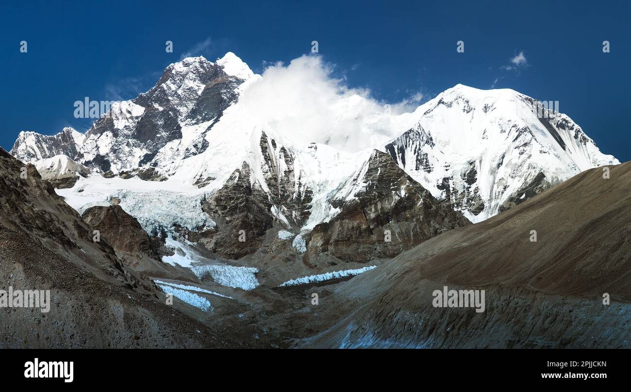 Night view of Mount Everest Lhotse and Lhotse Shar from Makalu Barun ...