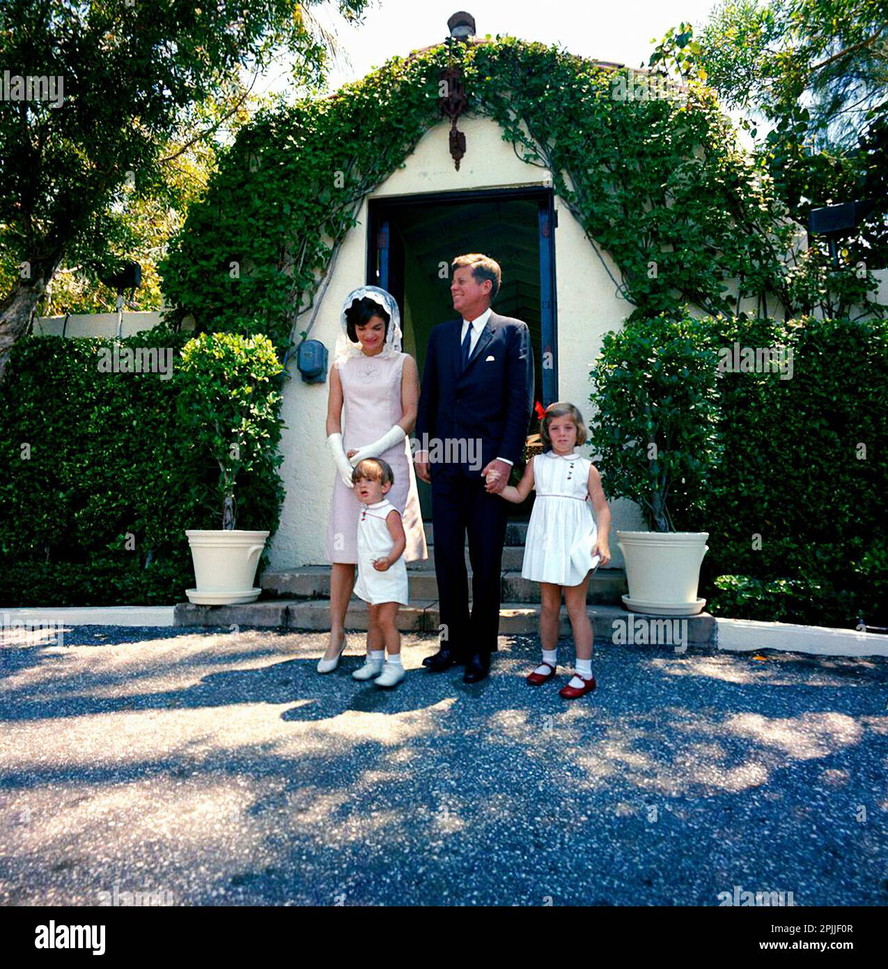 17 april 1963 hi-res stock photography and images - Alamy