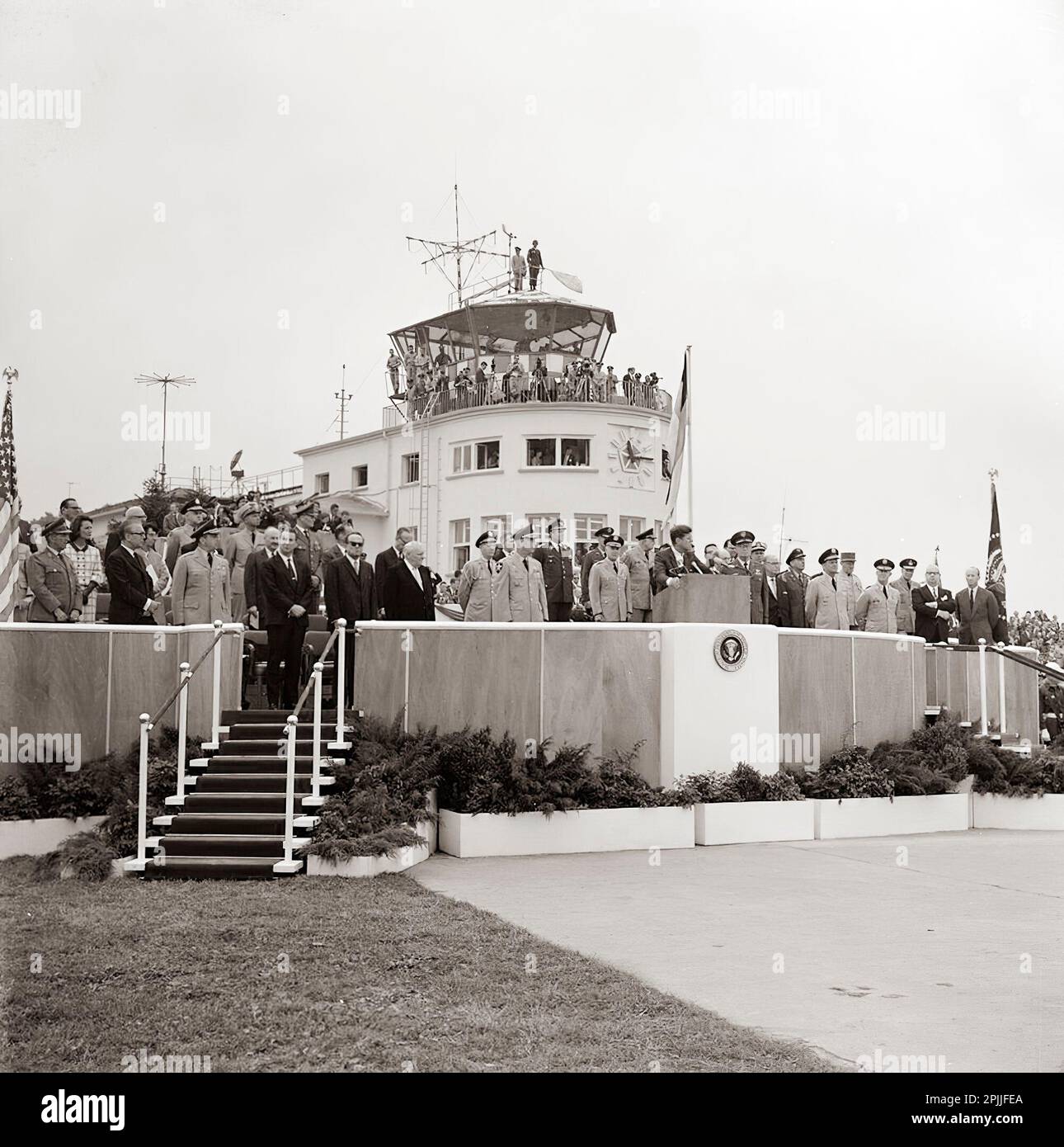 KN-C29320 25 June 1963 Trip to Europe: Germany, Hanau: Arrival at ...