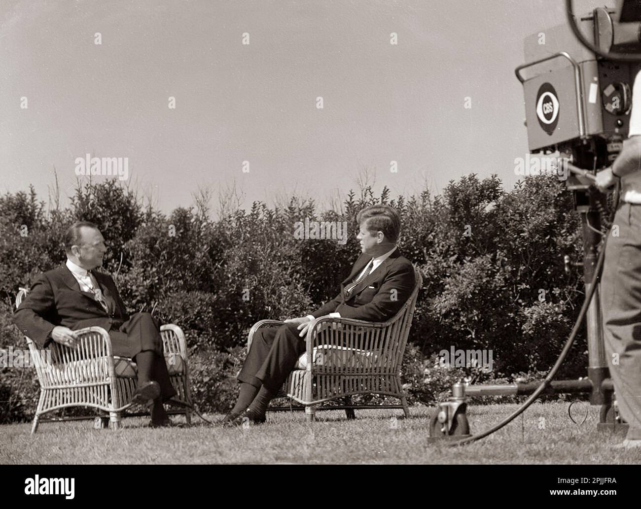 Walter cronkite jfk hi-res stock photography and images - Alamy