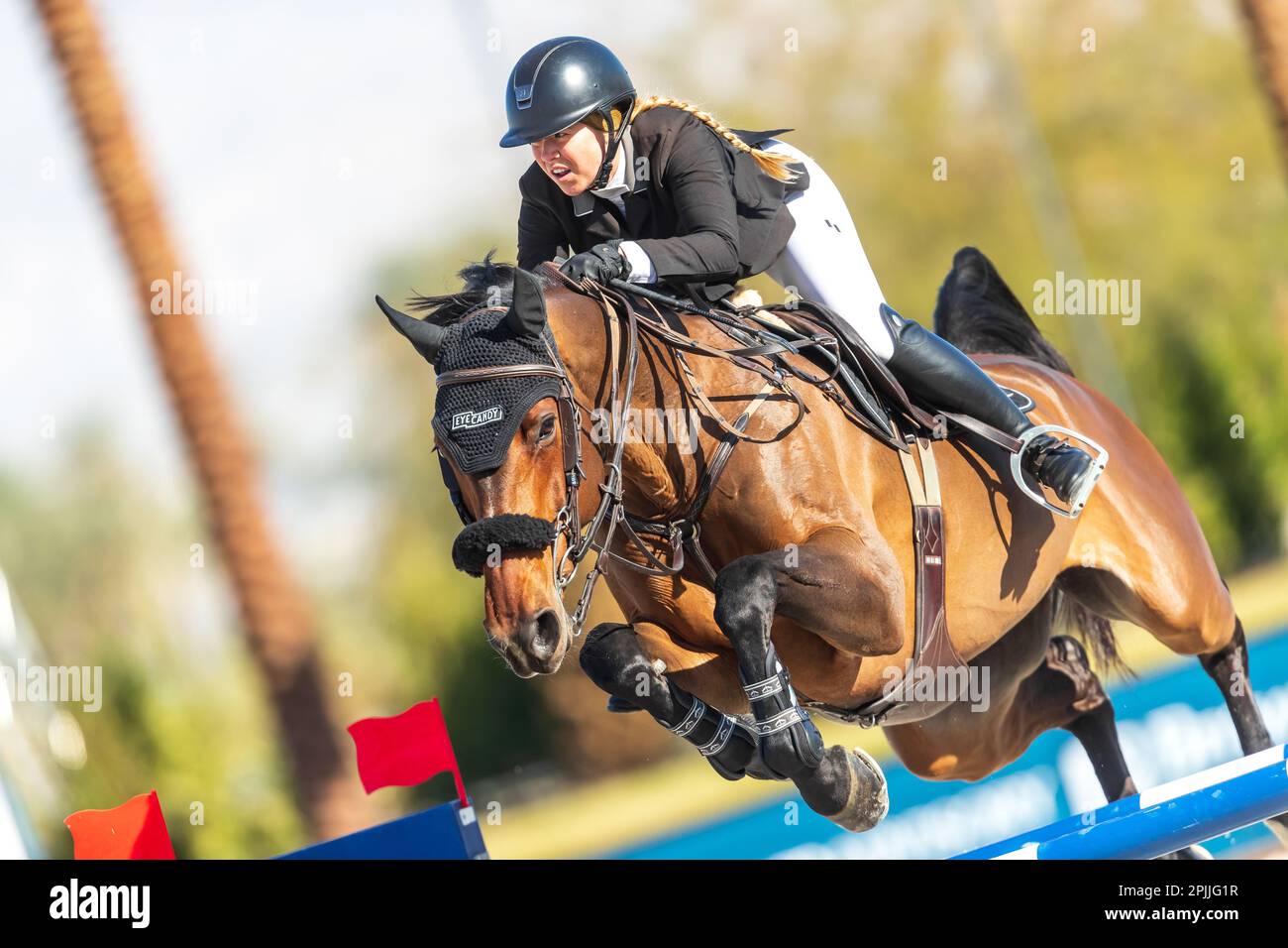 Jacqueline Steffens-Daly from Canada competes at a Major League Show ...