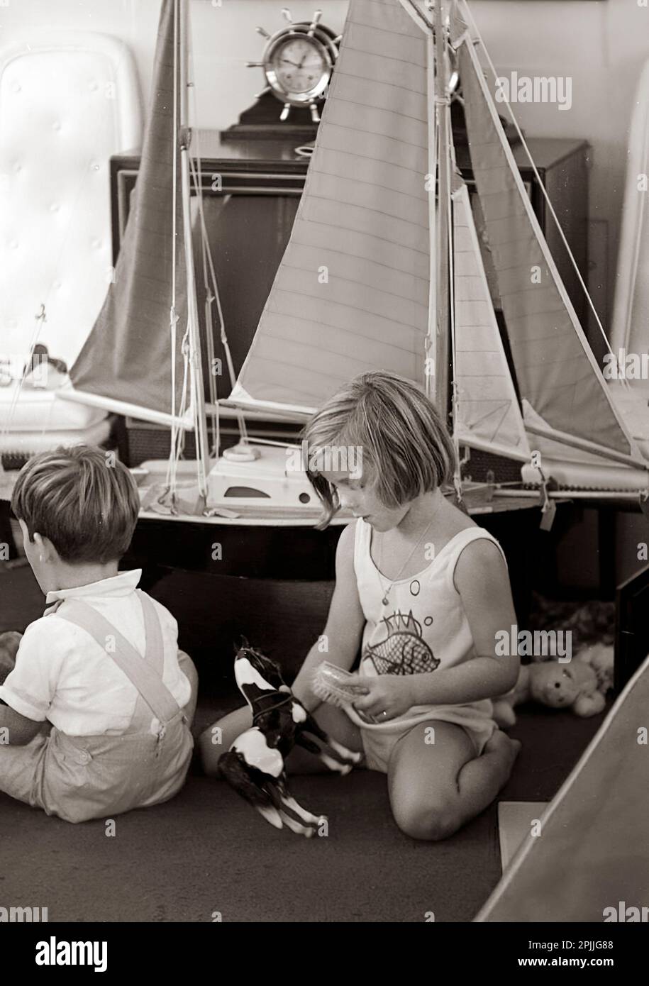 ST-C283-10-63 31 August 1963 Labor Day weekend at Hyannis Port: John F ...