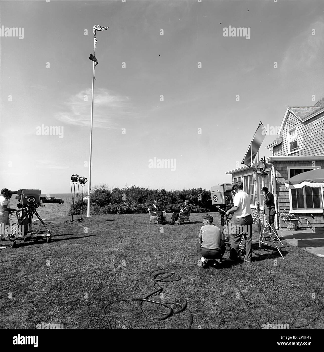 Walter cronkite jfk hi-res stock photography and images - Alamy