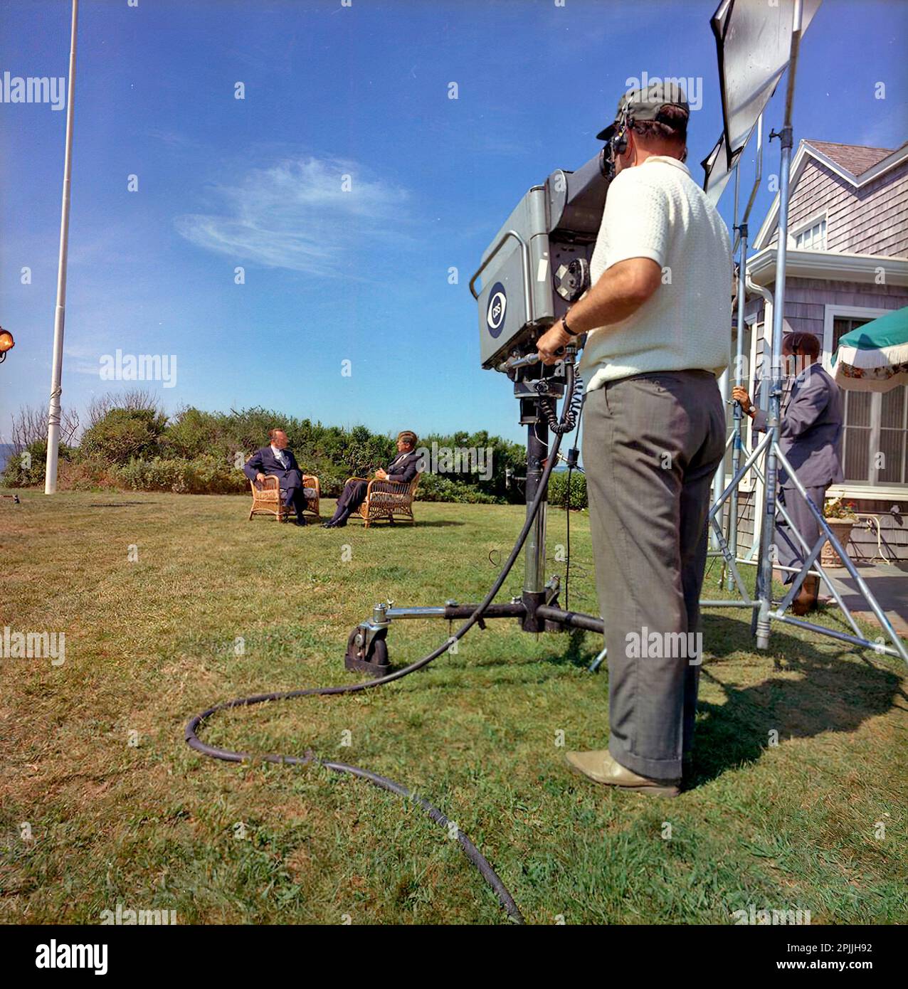 Walter cronkite jfk hi-res stock photography and images - Alamy