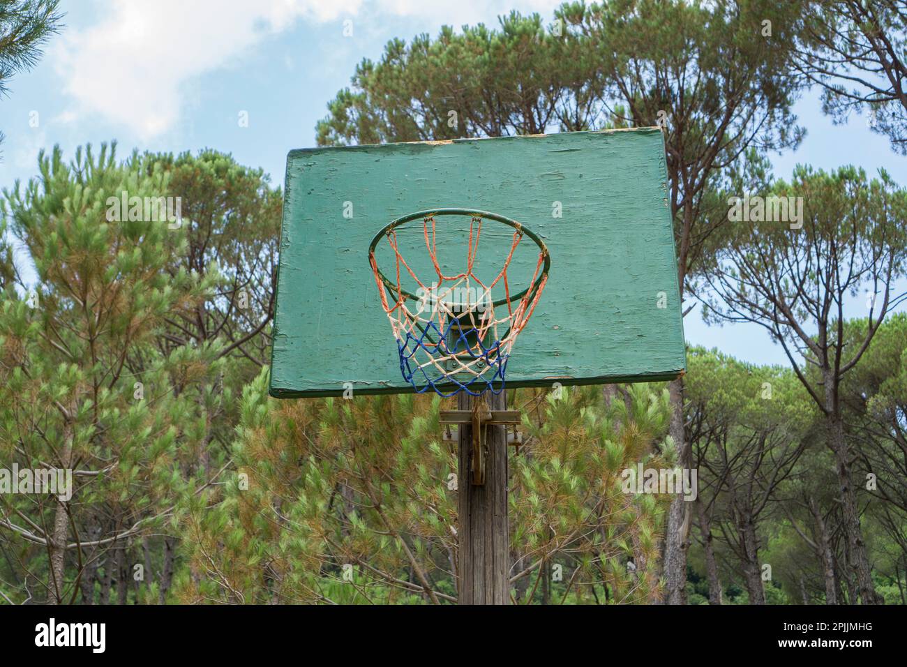 Old basketball net Stock Photo - Alamy
