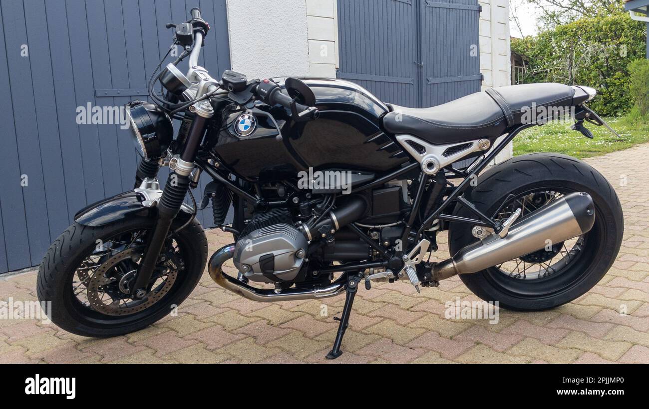 Bordeaux , Aquitaine France - 03 31 2023 : bmw nine-t neo-retro 1100 ...