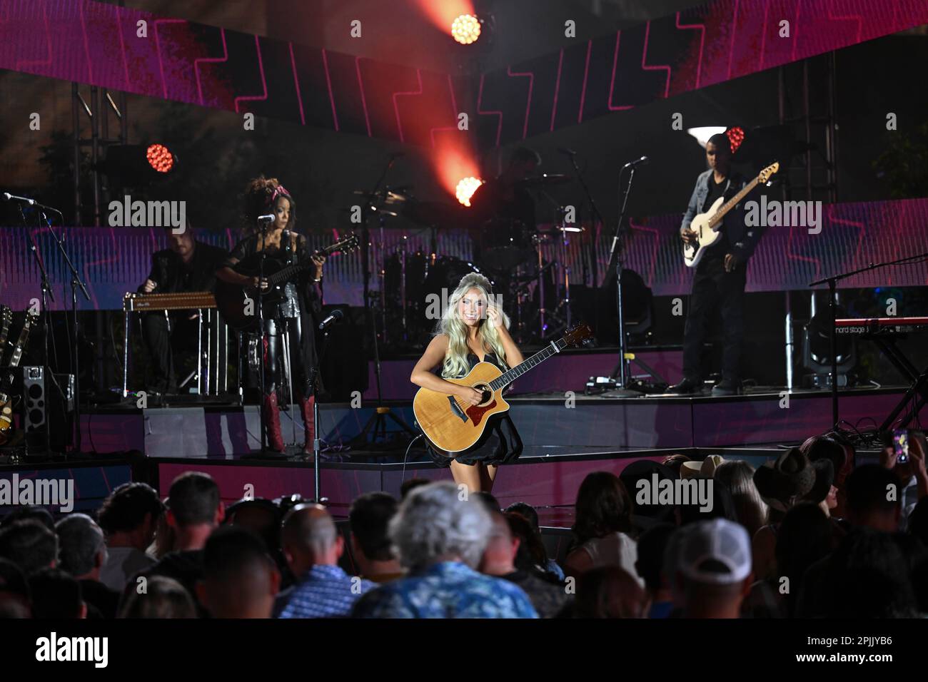 Megan moroney hi-res stock photography and images - Alamy