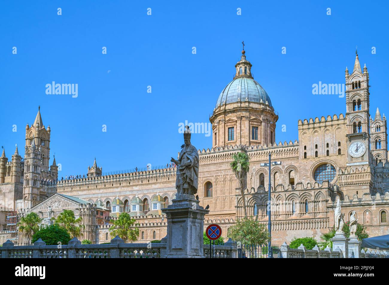 Italy, Palermo, view of the Primatial Metropolitan Cathedral Basilica ...