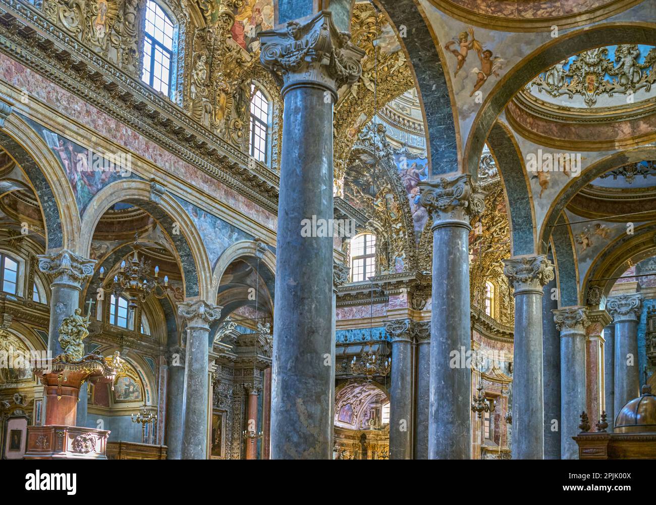 October 17 2022 hi-res stock photography and images - Alamy