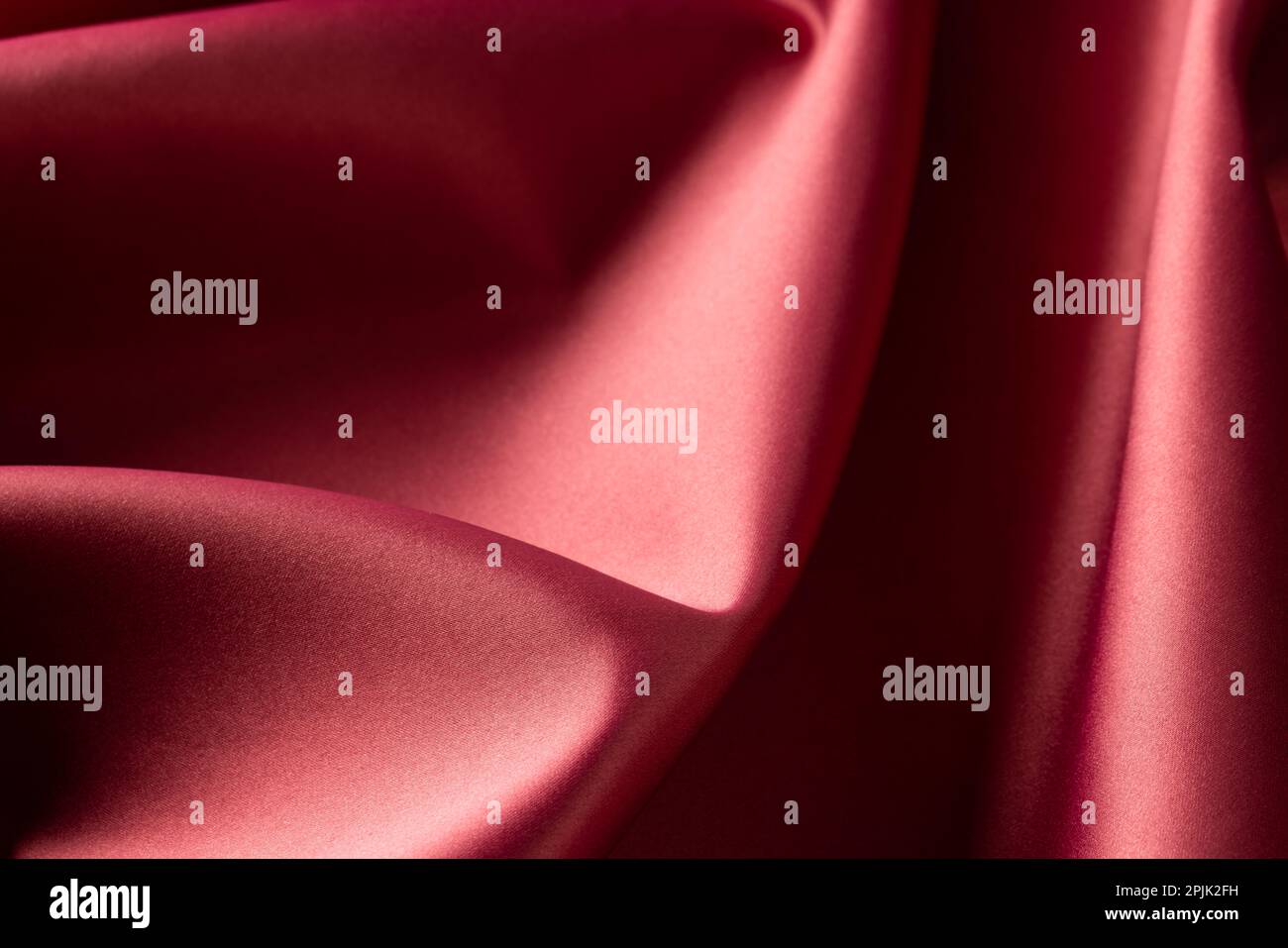 Plain red wallpaper hi-res stock photography and images - Alamy