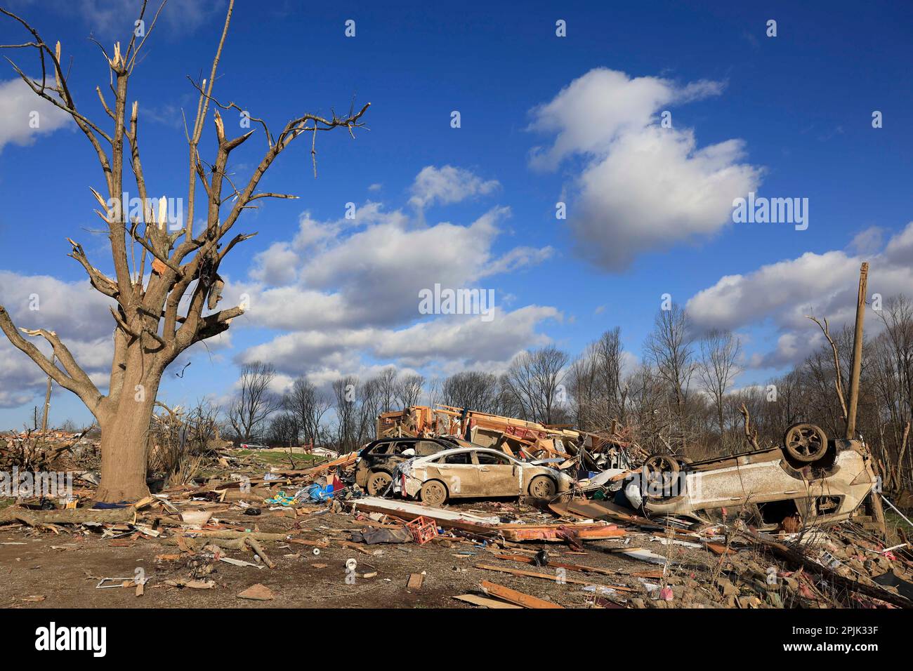 Stinesville, United States. 01st Apr, 2023. Cars and a home are ...