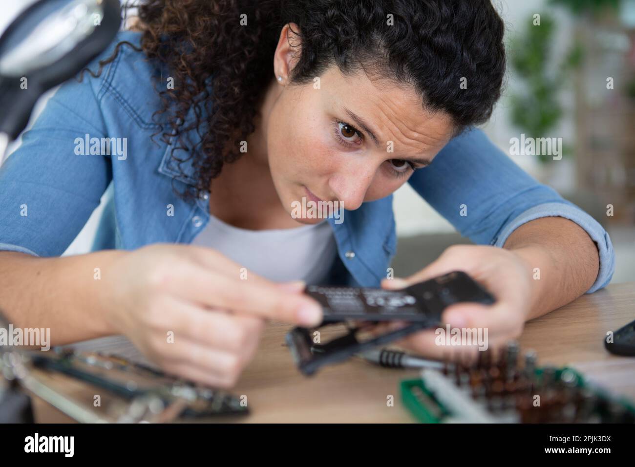 Electronic components assemble hi-res stock photography and images - Alamy