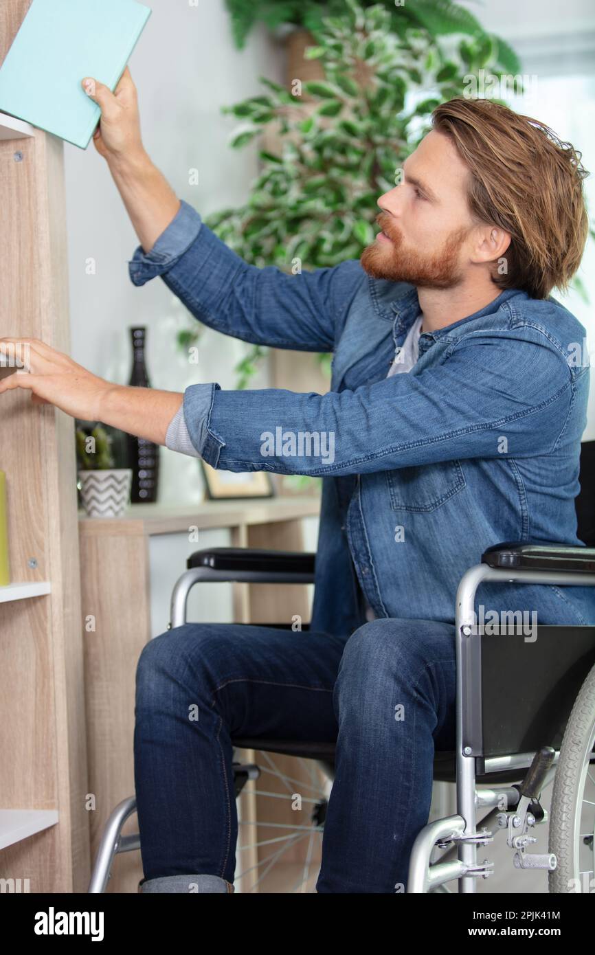 Manwheelchair hi-res stock photography and images - Alamy