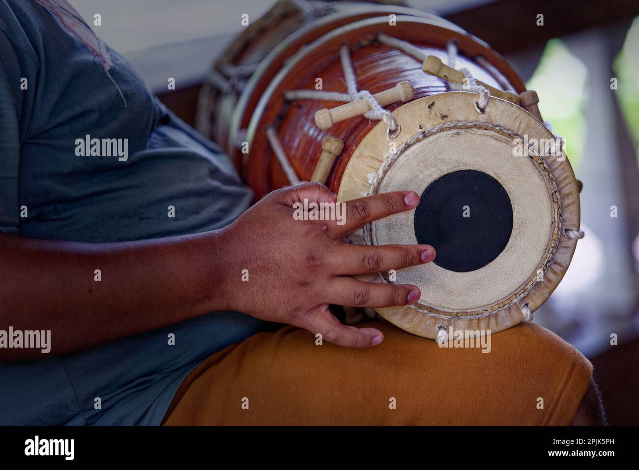 Hand drum player hi-res stock photography and images - Alamy