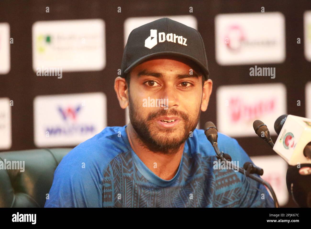 Mahmudul hasan cricket bangladesh hi-res stock photography and images ...