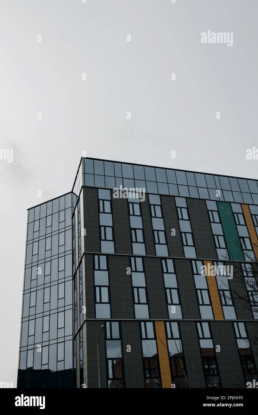 Modern new office building. urban architecture Stock Photo - Alamy
