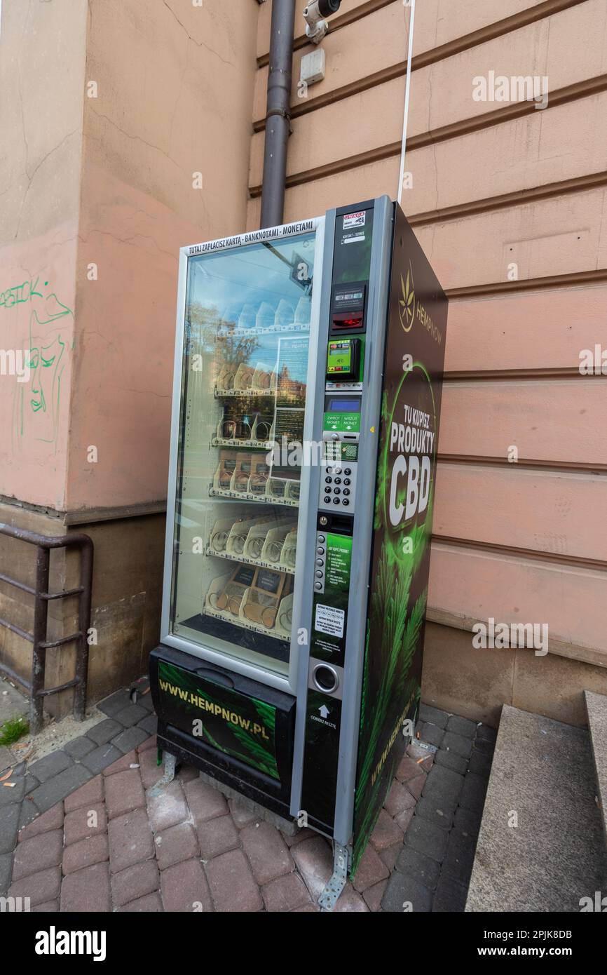 Cannabis smoking on corner hi-res stock photography and images - Alamy