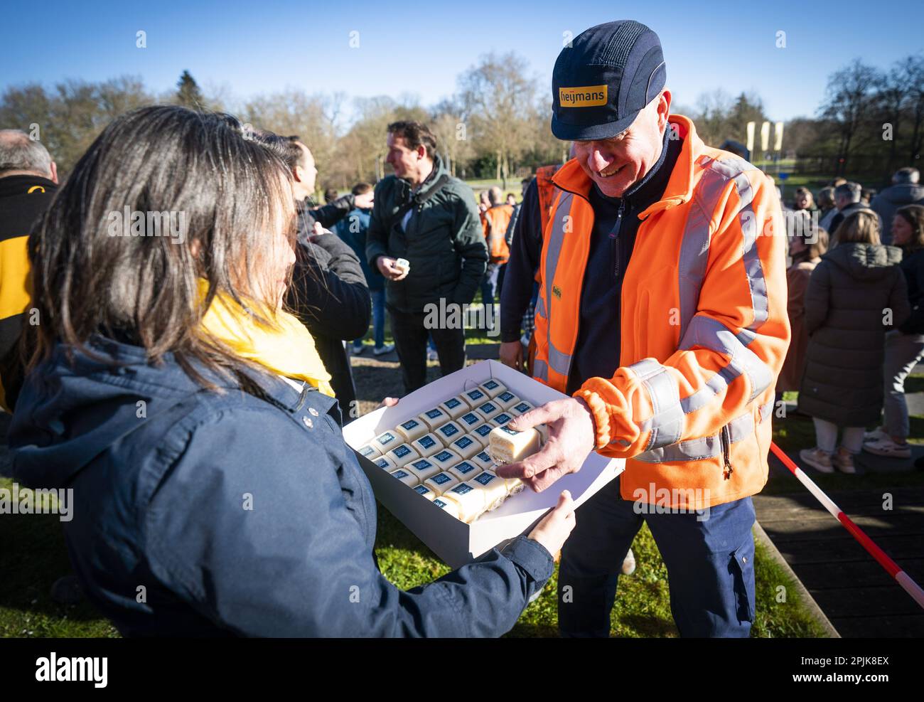 ROSMALEN - Heijmans employees eat cake. The construction company is ...