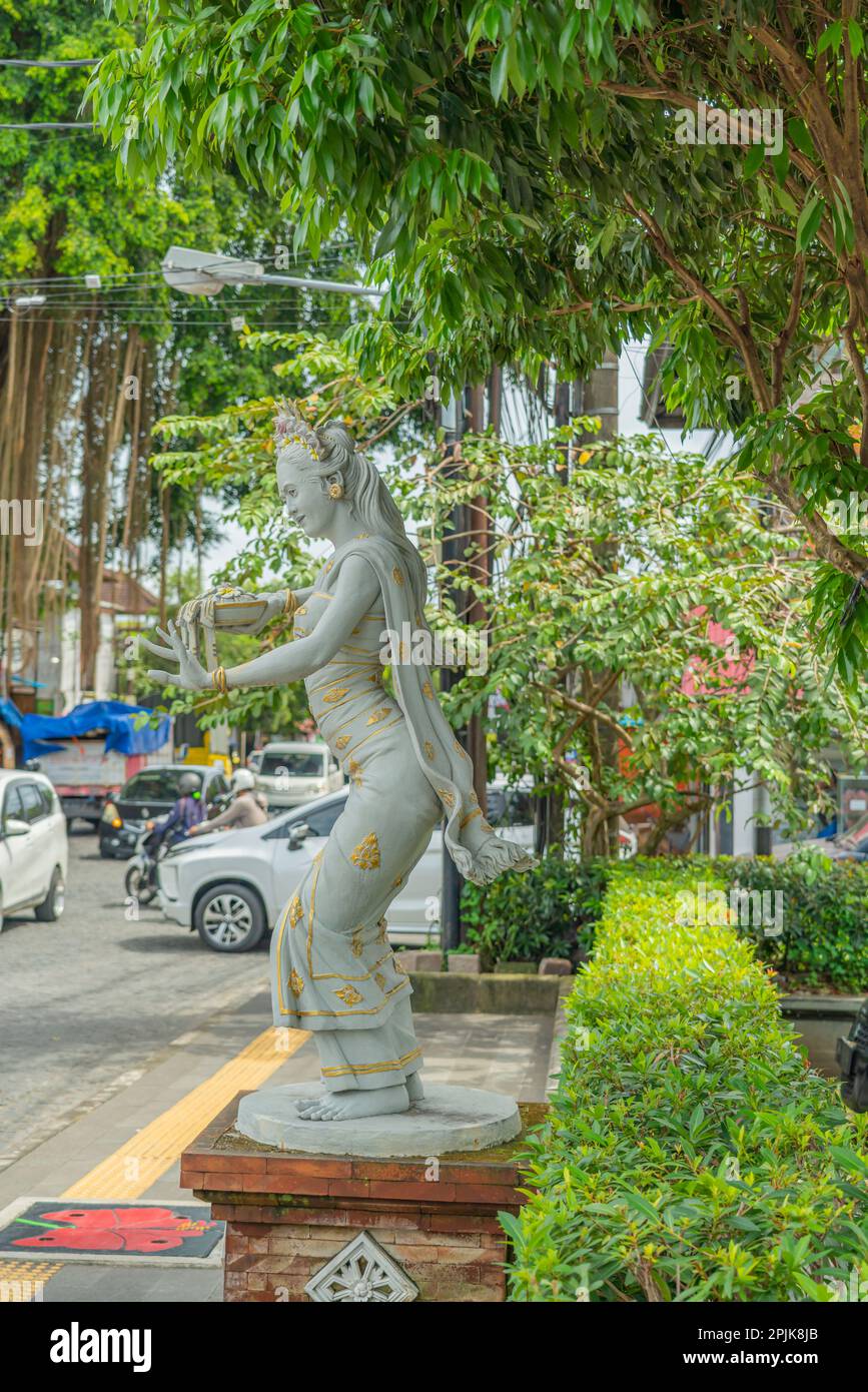 Dancers Sculpture Bali