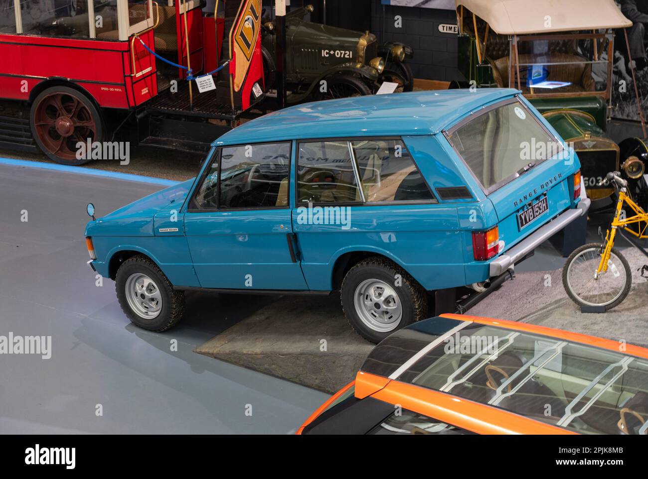 Original Range Rover at British Motor Heritage museum Stock Photo - Alamy