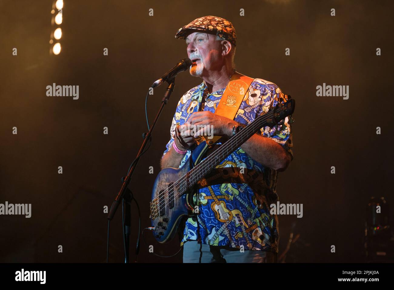 Dave Pegg of Fairport Convention performing at Fairport's Cropredy ...