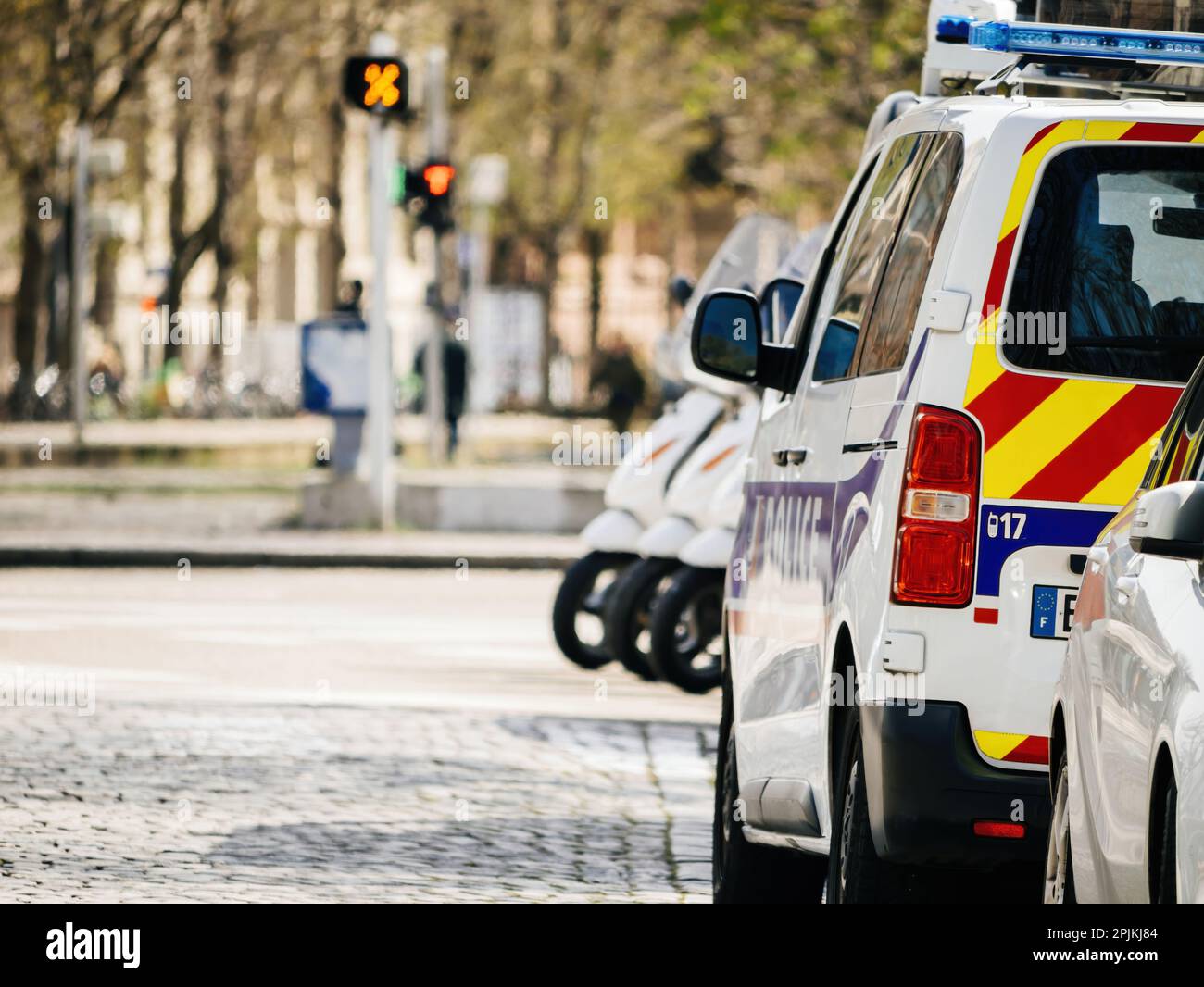 Police van patrols hi-res stock photography and images - Alamy