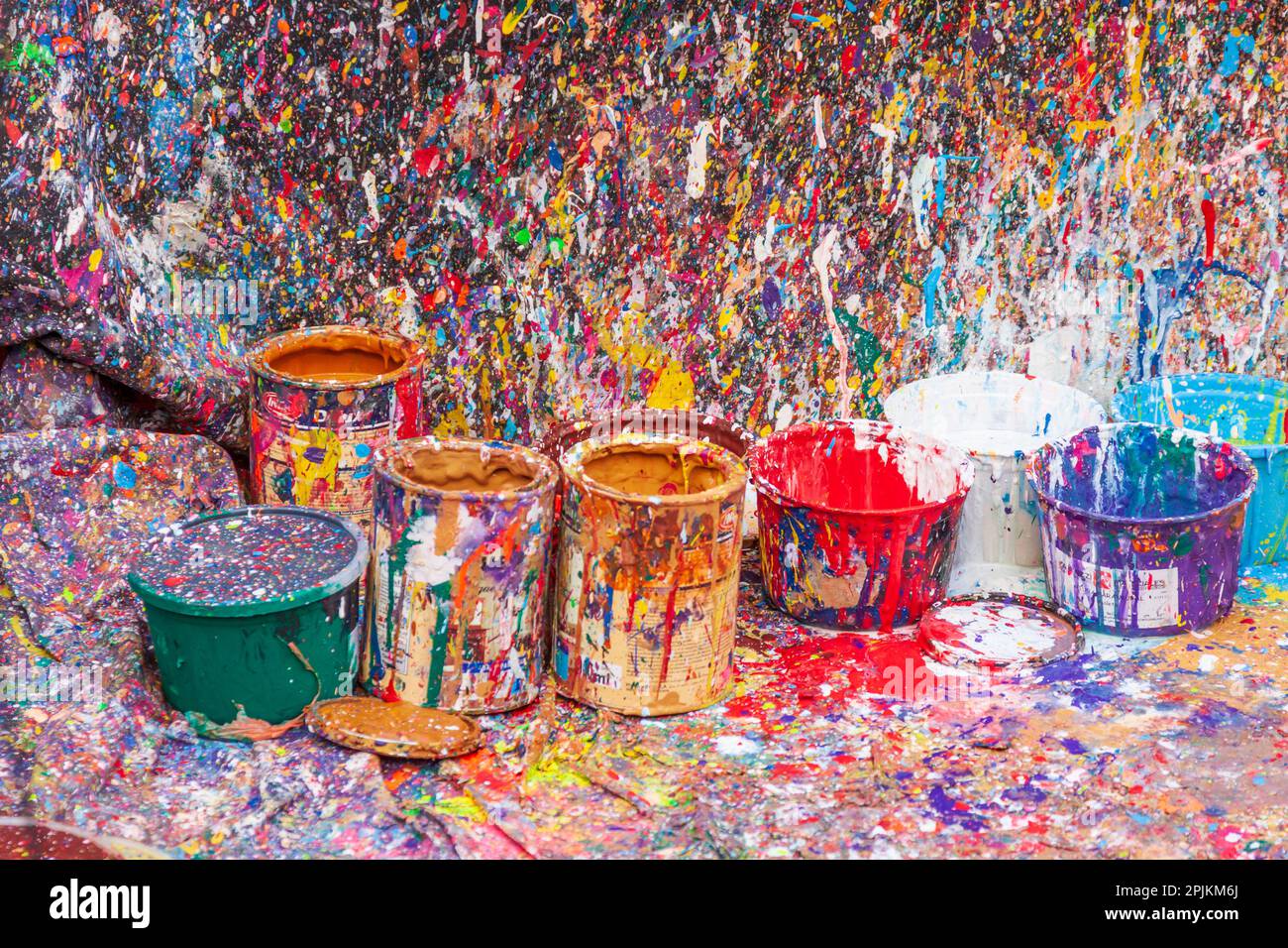 Splatters paint hi-res stock photography and images - Alamy