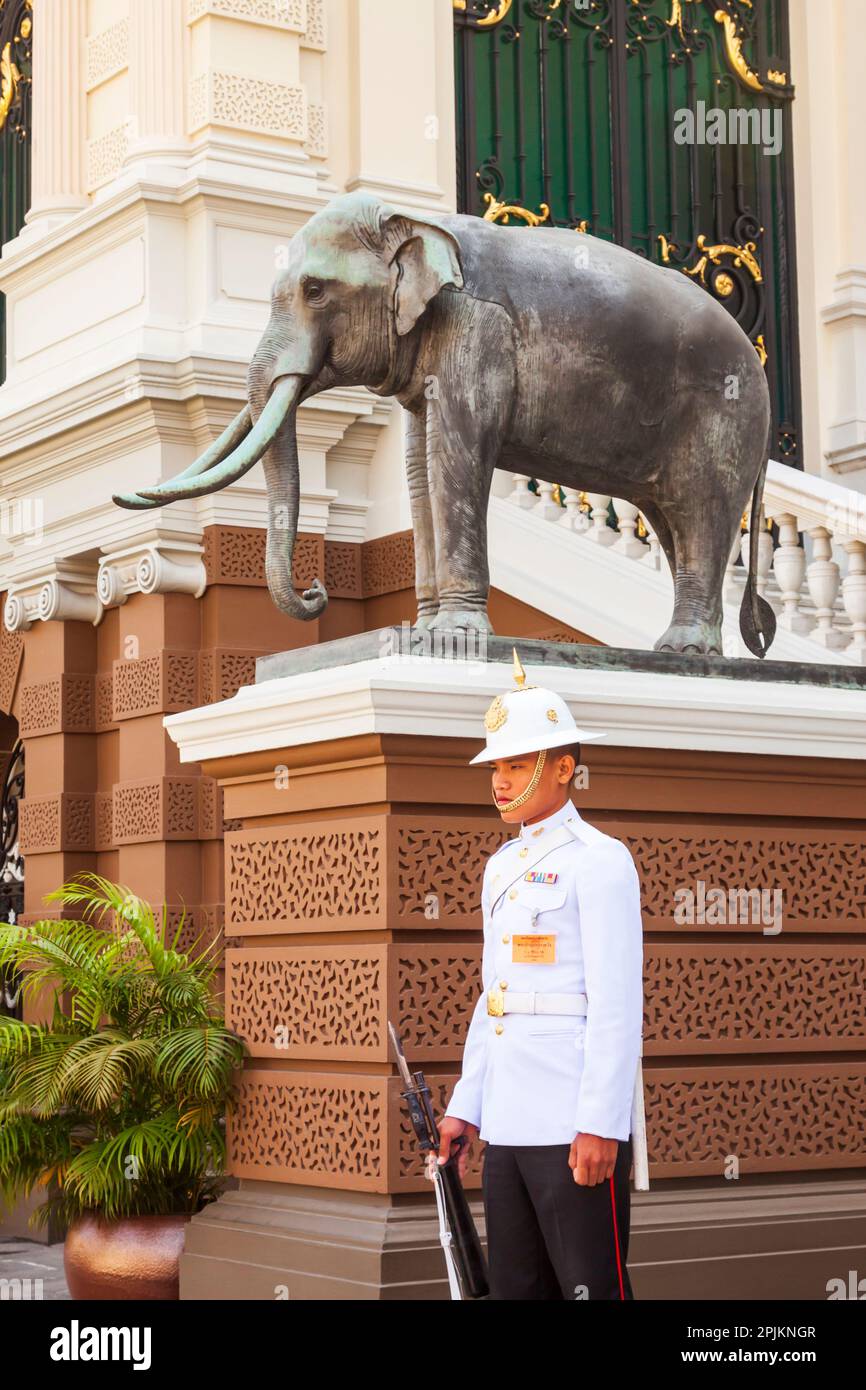 Thailand, Bangkok. Wat Phra Kaew (Temple of The Emerald Buddha ...