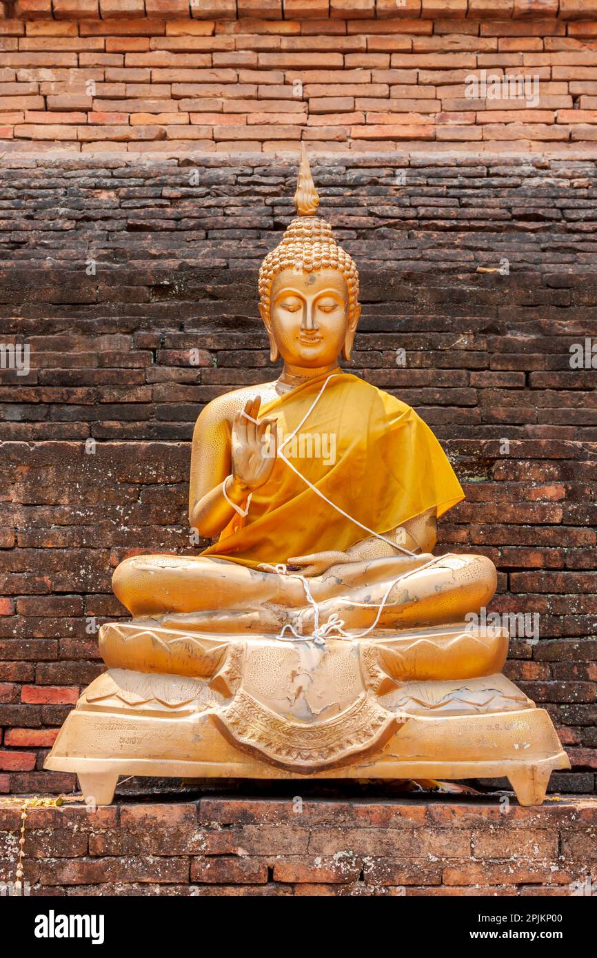 Chiang Mai, Thailand. Wat Lok Moli. Buddha statue Stock Photo - Alamy