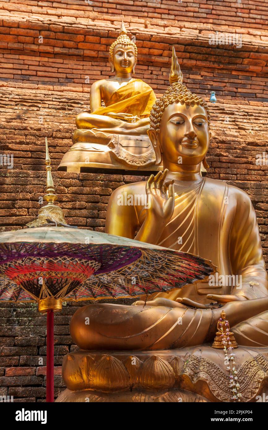 Chiang Mai, Thailand. Wat Lok Moli. Buddha statue Stock Photo - Alamy