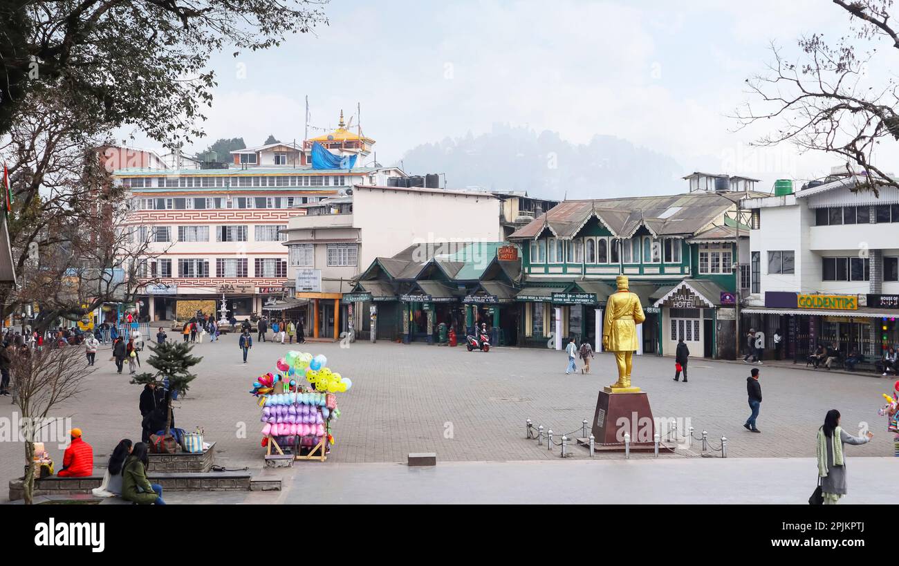 Mall road darjeeling hi-res stock photography and images - Alamy