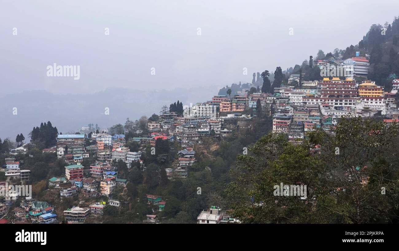 Mall road darjeeling hi-res stock photography and images - Alamy