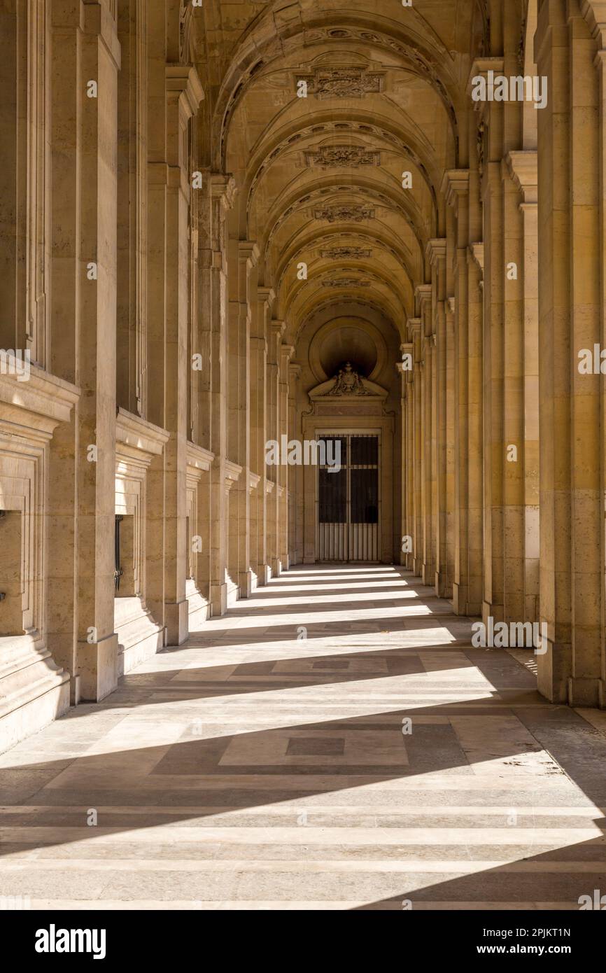 Paris. Arched walkway Stock Photo - Alamy