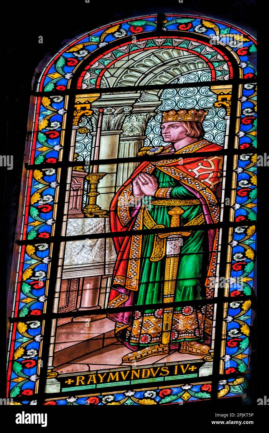 Raymond IV Toulouse stained glass, Nimes Cathedral, Gard, France ...