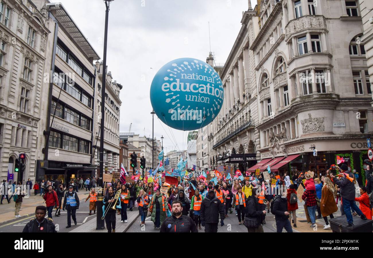 National education union balloon hi-res stock photography and images ...