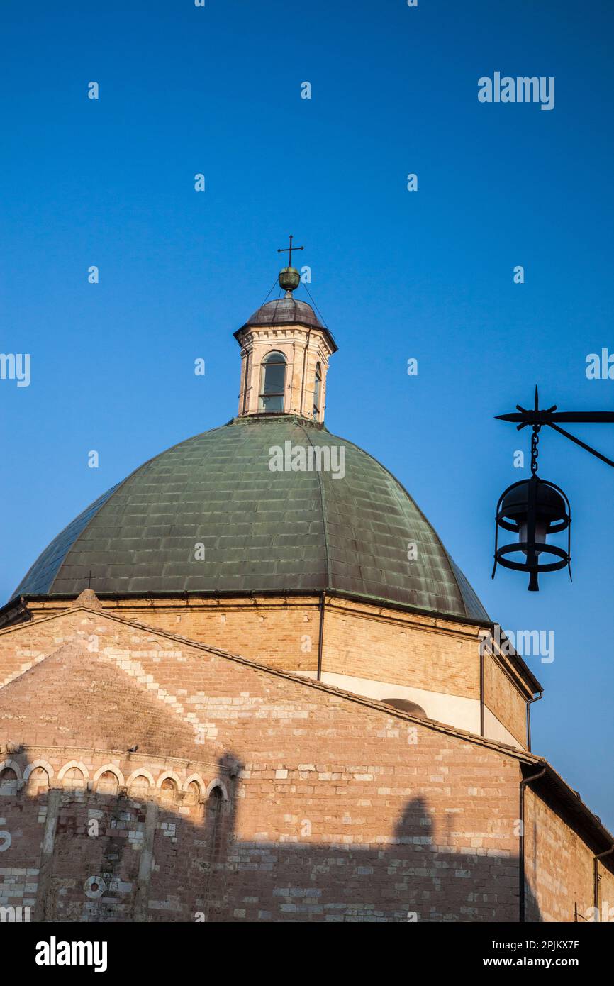 Italy, Umbria, Assisi. The dome of Saint Rufino Church Stock Photo - Alamy