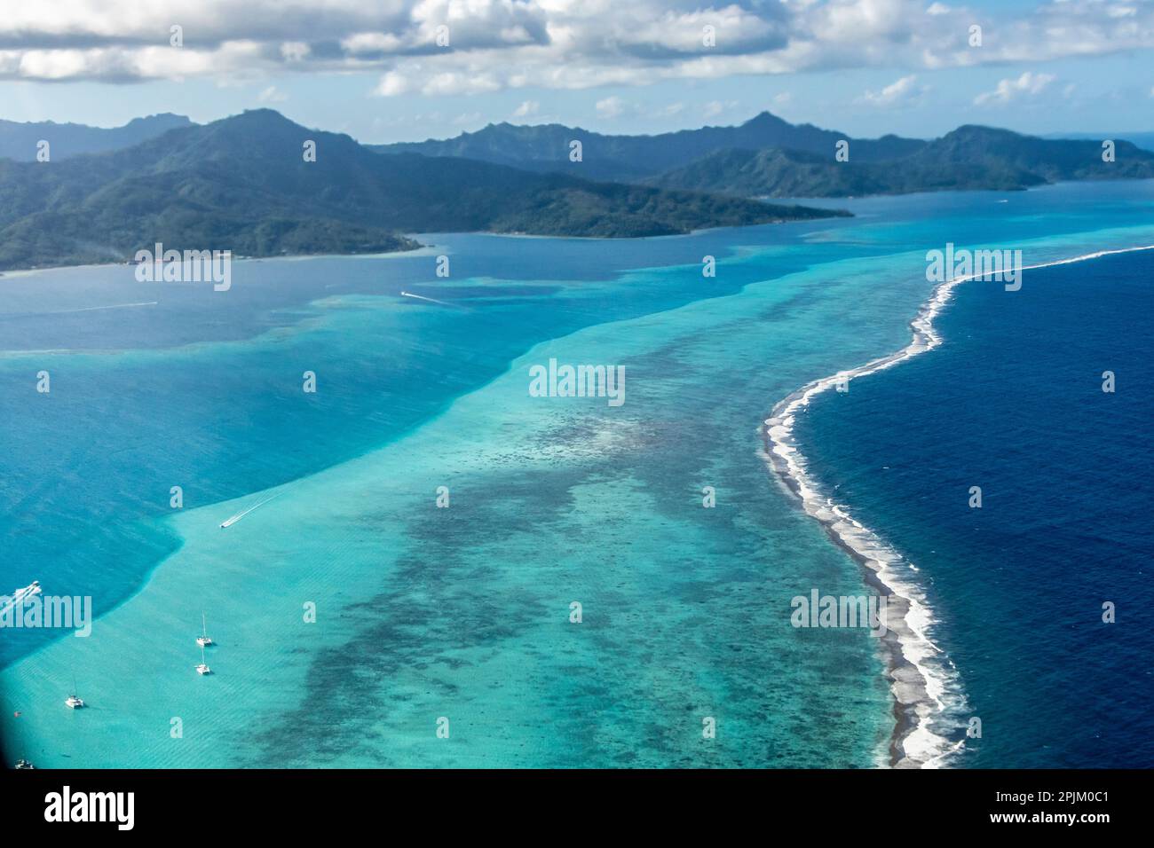Raiatea mountain hi-res stock photography and images - Alamy
