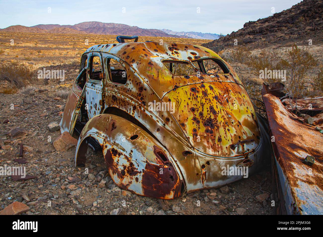 Brooklyn Mine Road, Old Dale Mining District, Mojave Desert, California ...