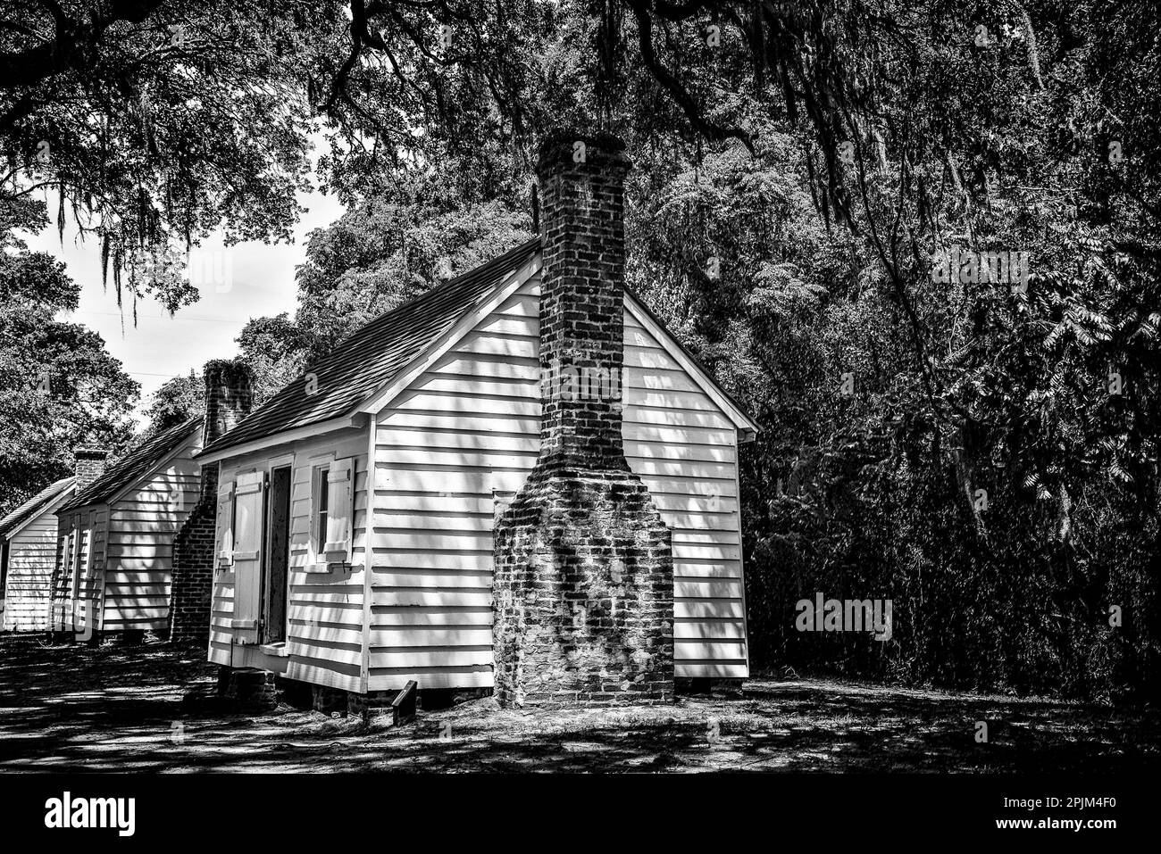 USA, South Carolina, Charleston. McLeod Plantation slave quarters Stock ...