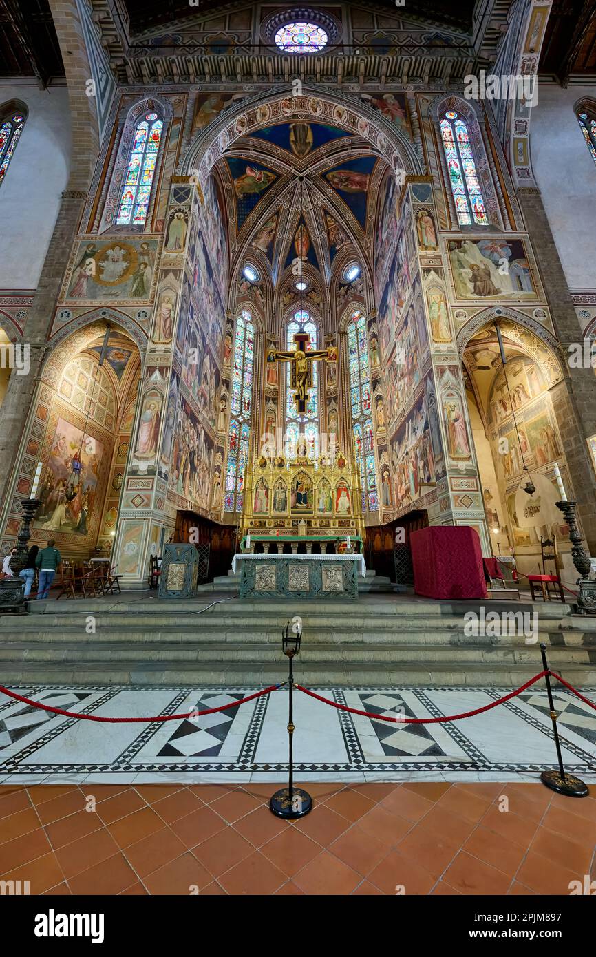 interior shot of Santa Croce, Basilica di Santa Croce di Firenze ...