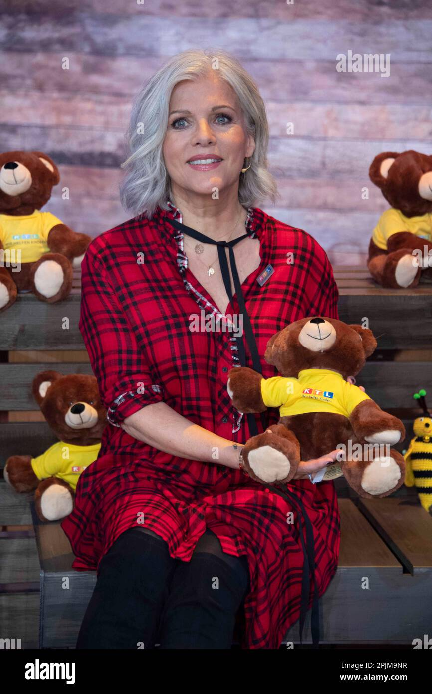 Hurth, Deutschland. 19th Nov, 2021. ARCHIVE PHOTO: Birgit SCHROWANGE ...