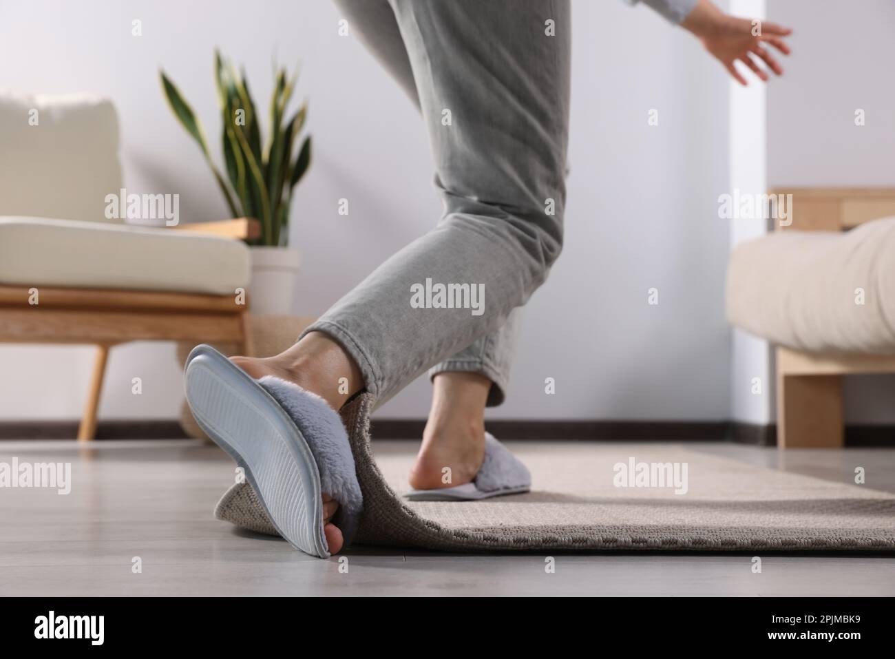 Woman tripping hi-res stock photography and images - Alamy